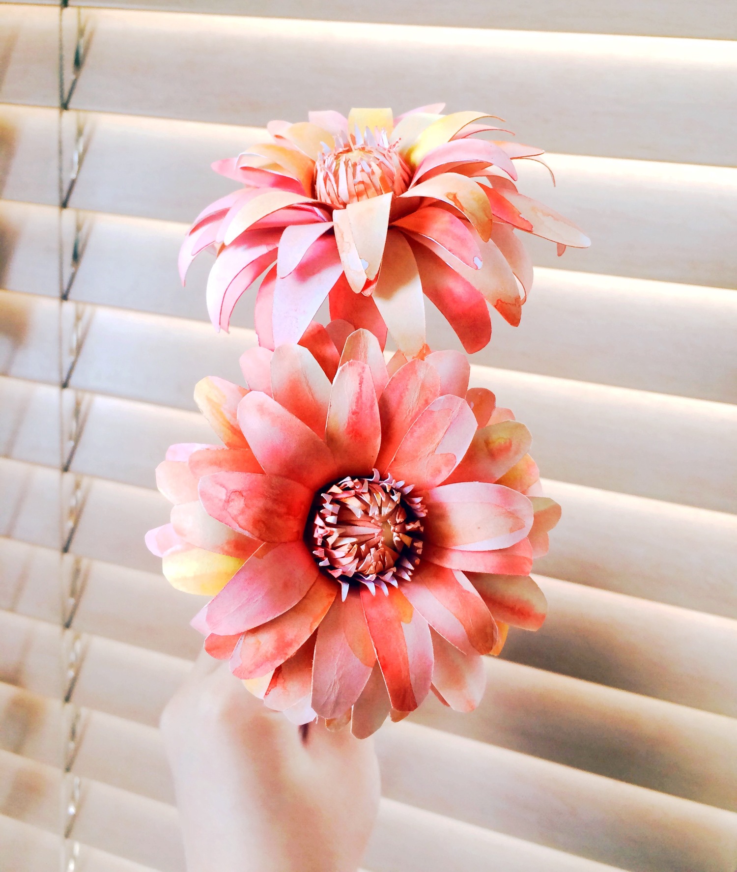 Paper Dahlias Tutorial – AllCrafts Free Crafts Update